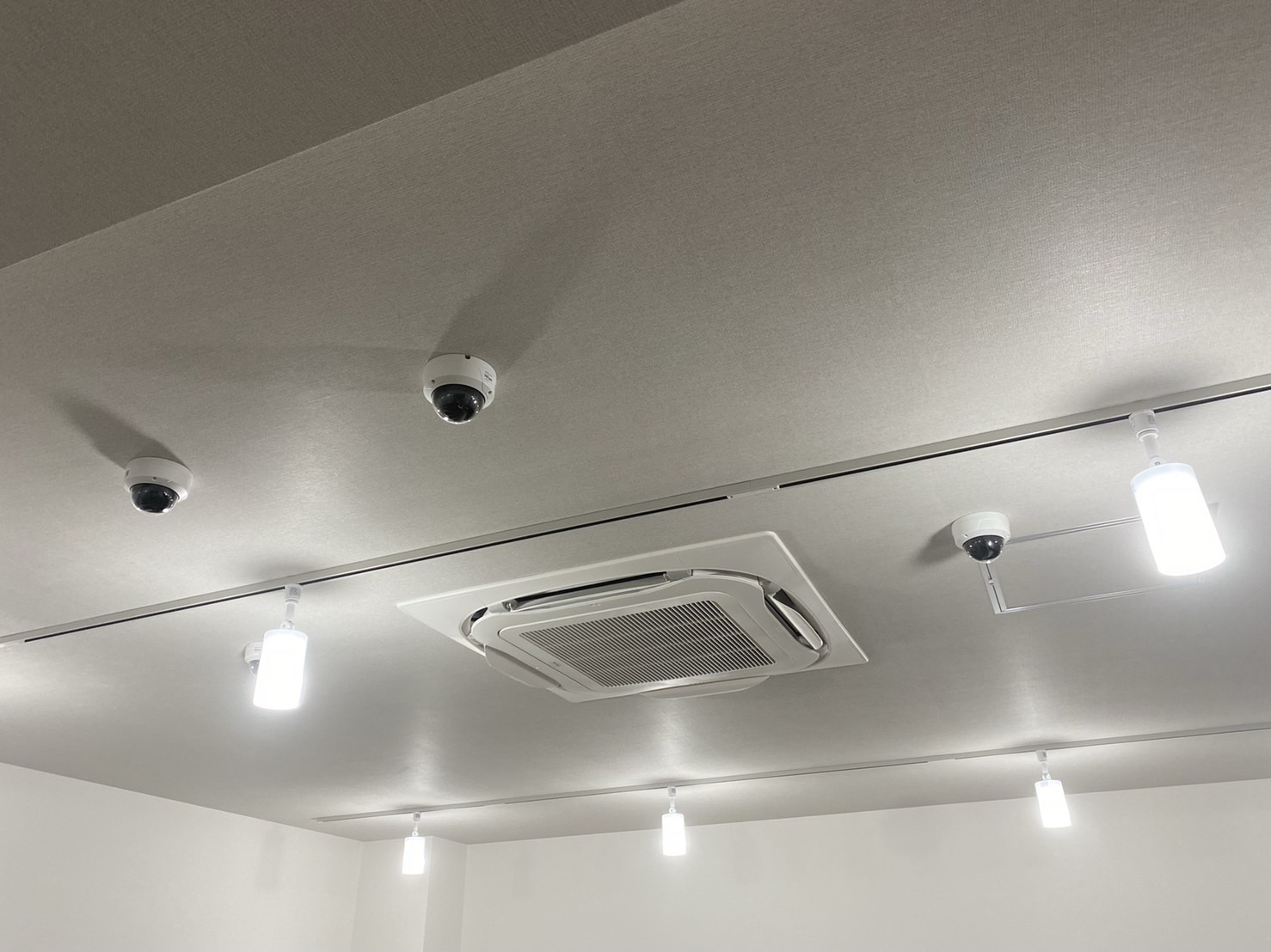 【chocozap チョコザップ】トレーニングマシンとエステ・脱毛器具の種類と使い方を徹底解説 | ライザップMANの『デブ脱出大作戦』